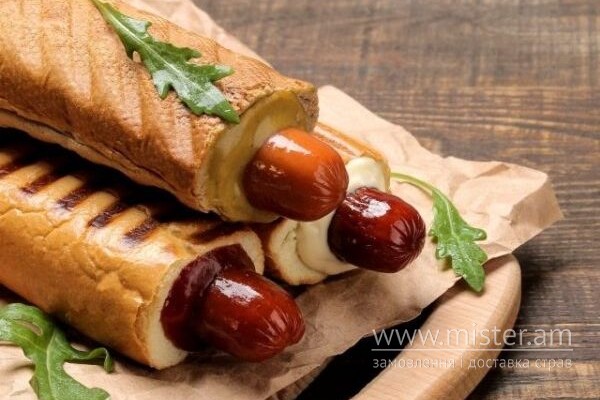 Хот-дог французький з мисливською сосискою | Stalker Foods Чернівці ...